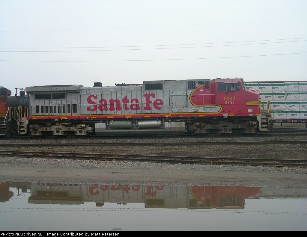 BNSF 691
